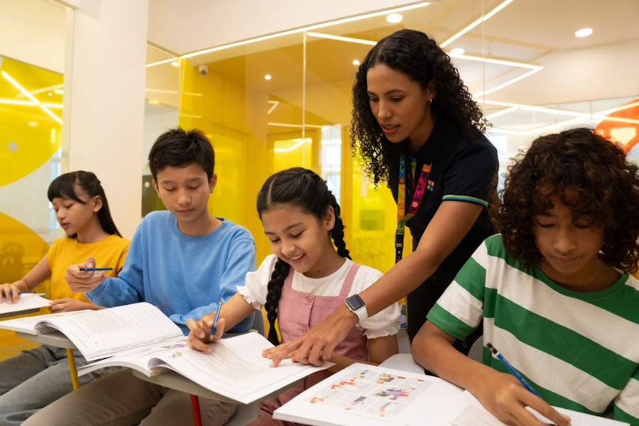 Present Perfect Continuous Tense: Ketahui Pengertian, Contoh, dan ...